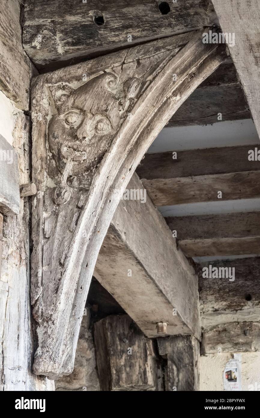 Green man corbel hi-res stock photography and images - Alamy