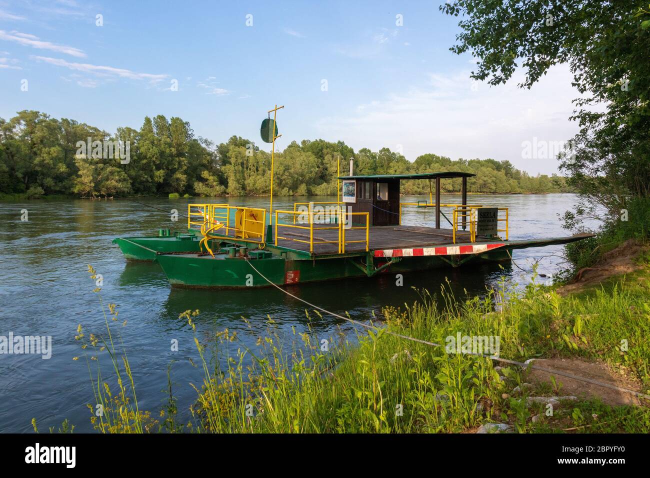Cable ferry hi-res stock photography and images - Alamy