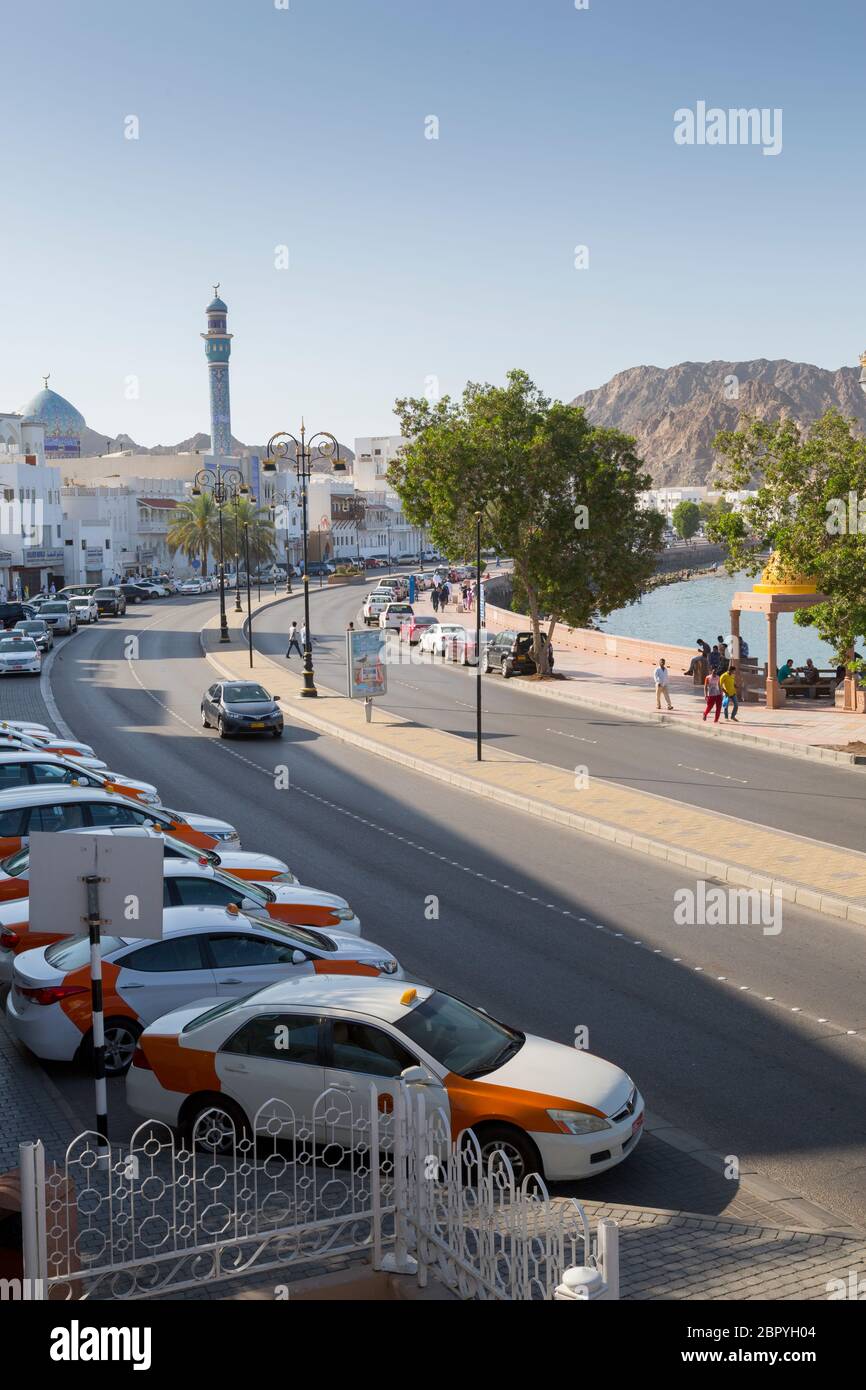 View of al rasool al adham mosque corniche muttrah hi-res stock ...