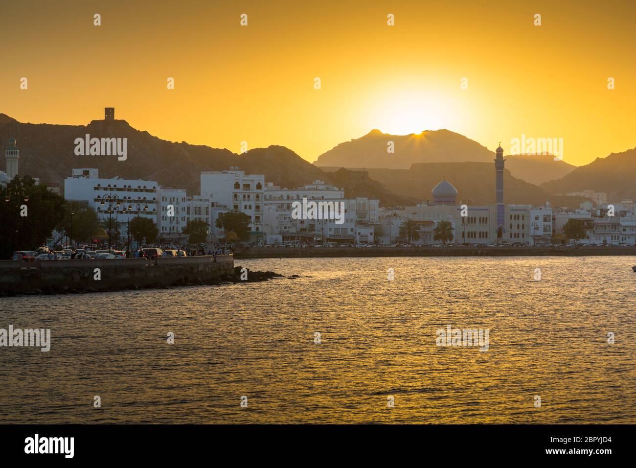 Sunset over the Al Rasool Al Adham Mosque and Corniche at Muttrah ...