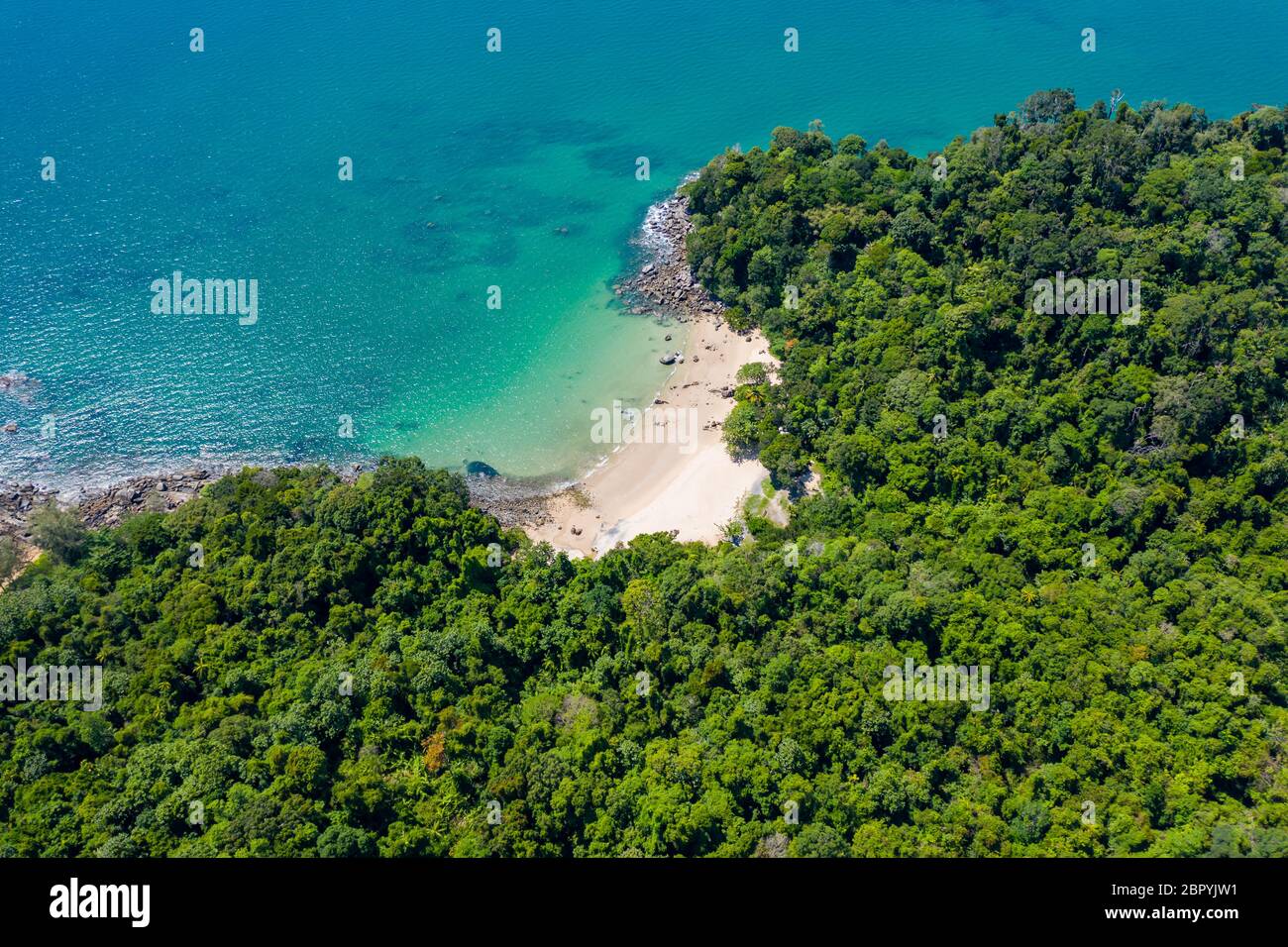 Deserted island aerial caribbean hi-res stock photography and images ...