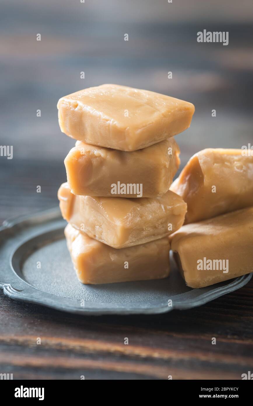 Maple cream fudge hi-res stock photography and images - Alamy