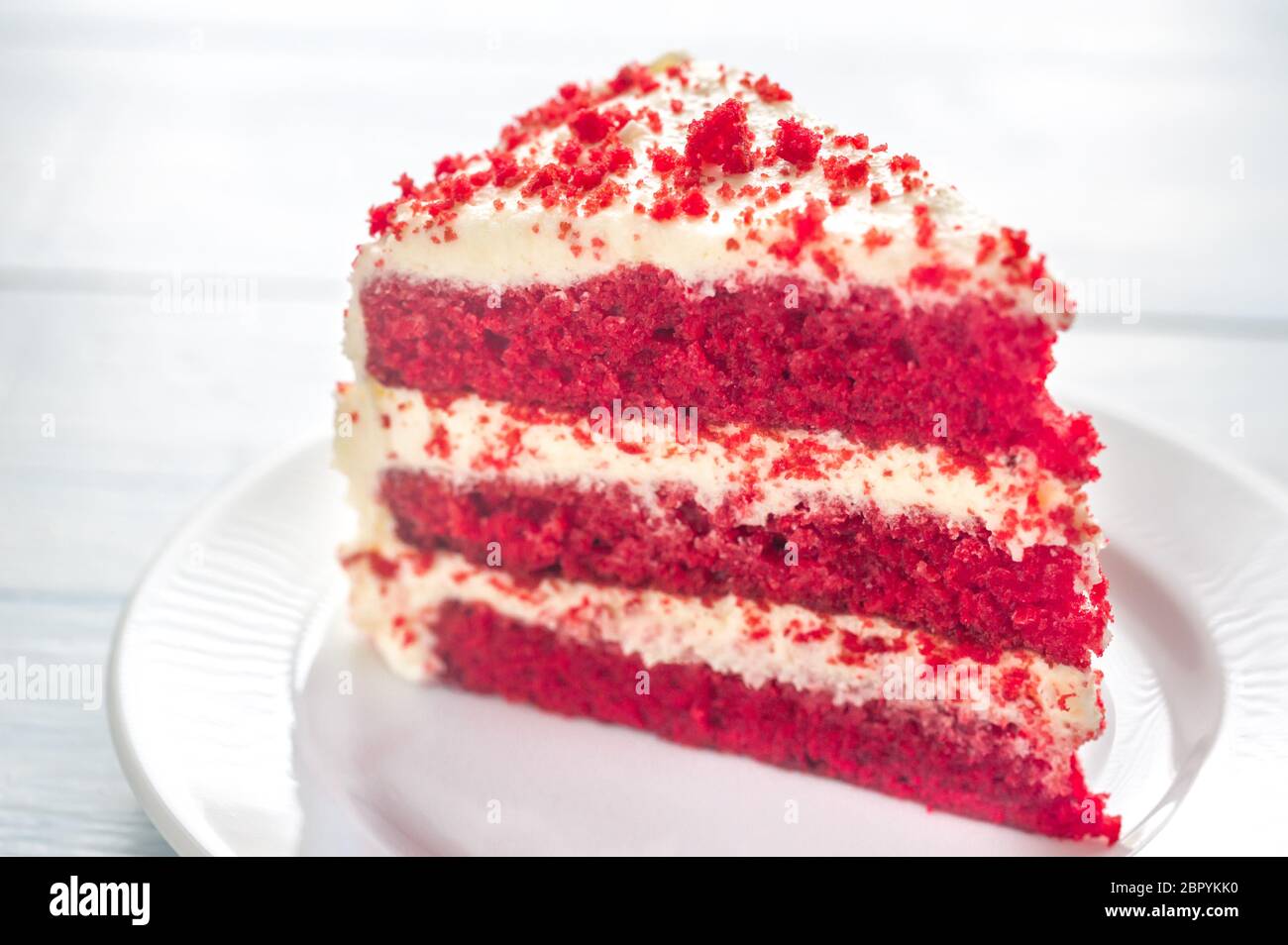 Sliced fresh red velvet hi-res stock photography and images - Alamy