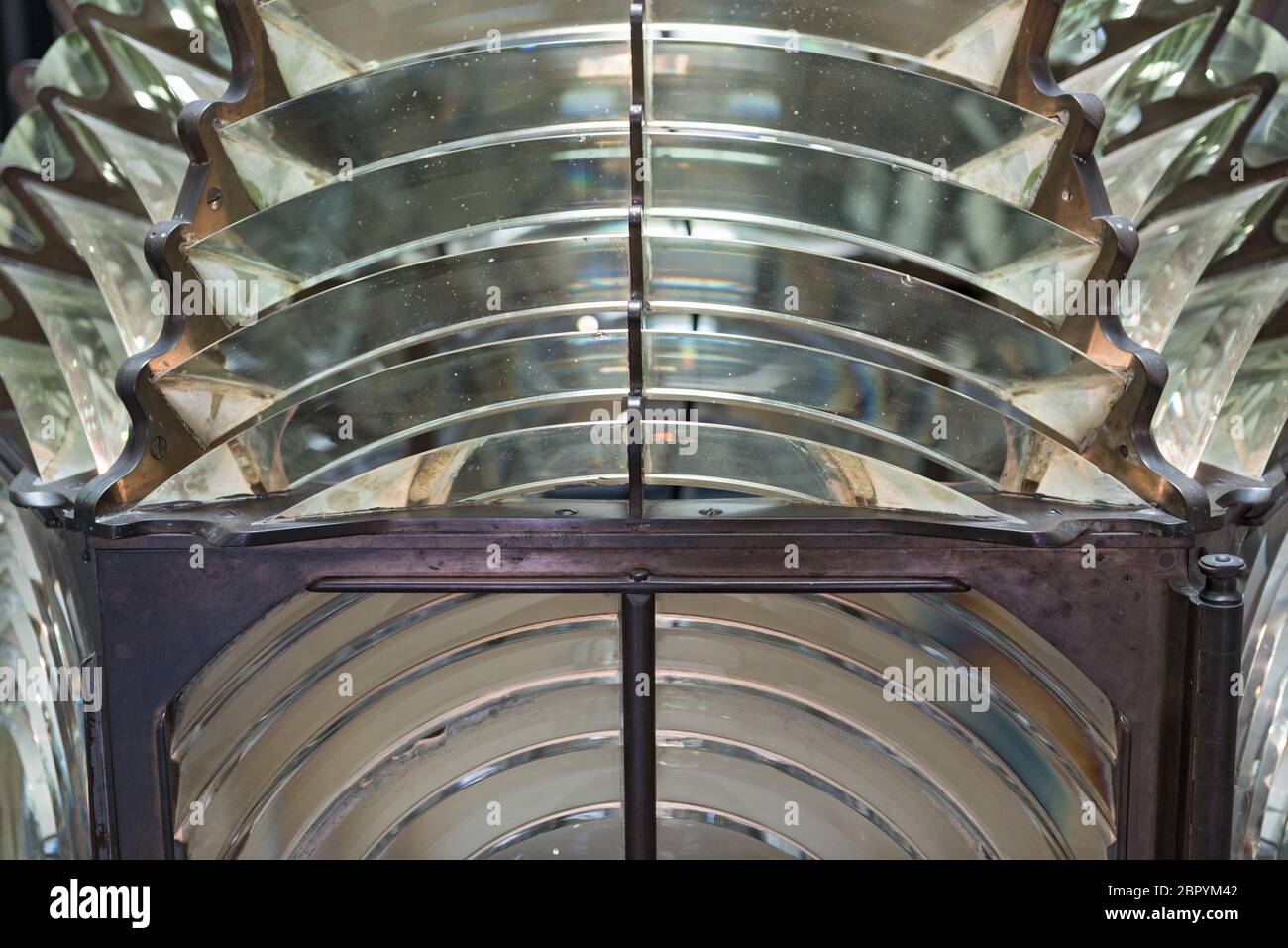 Fresnel diffraction hi-res stock photography and images - Alamy