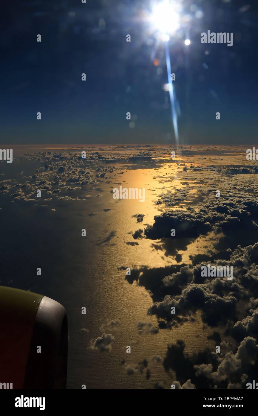 Window seat, a flight in the sunset Stock Photo - Alamy