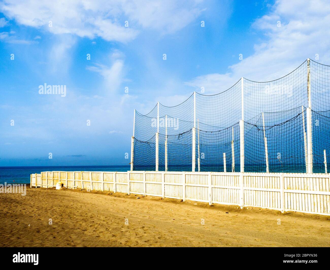 Beach fence hi-res stock photography and images - Alamy