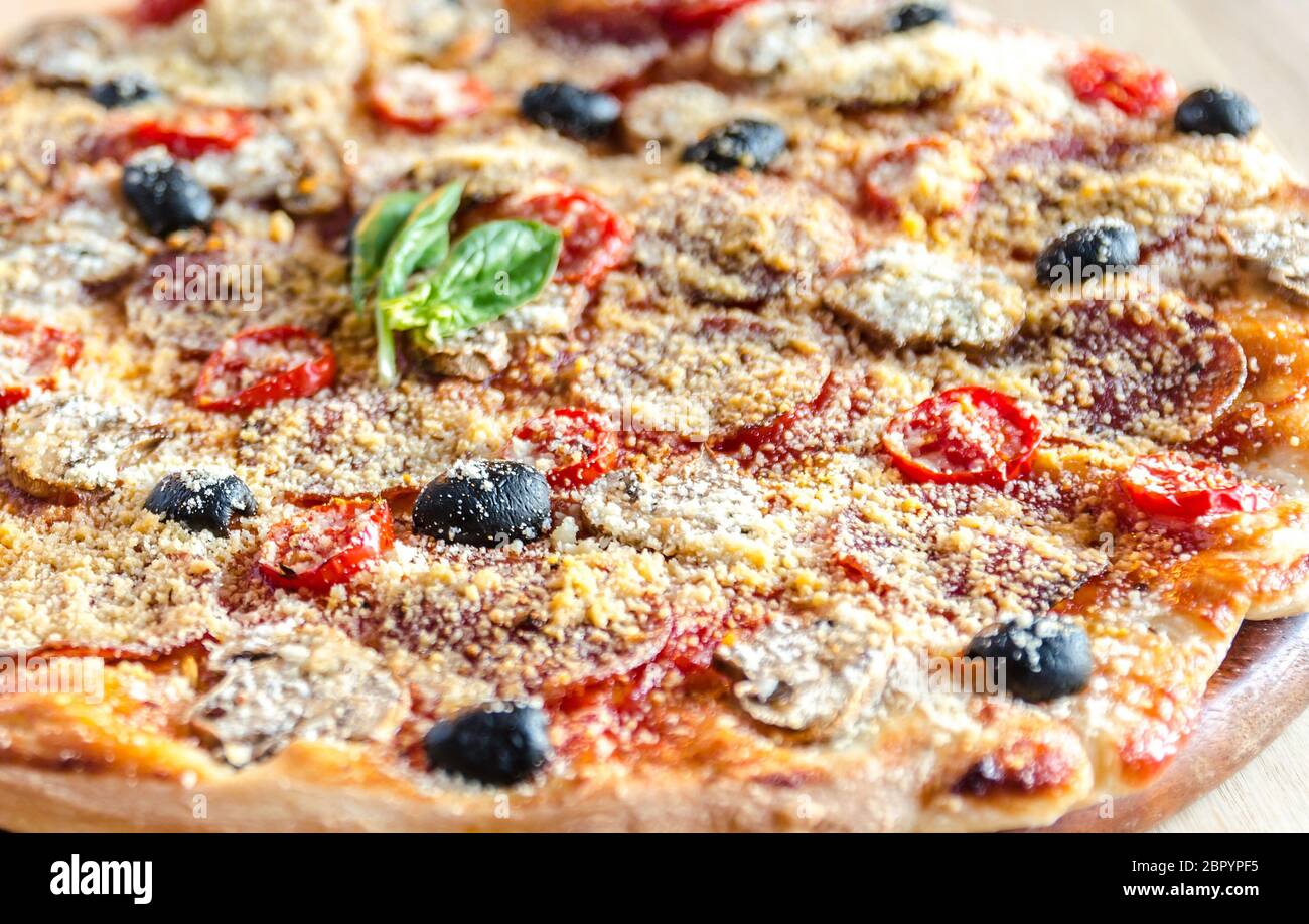 Homemade Regina pizza Stock Photo - Alamy