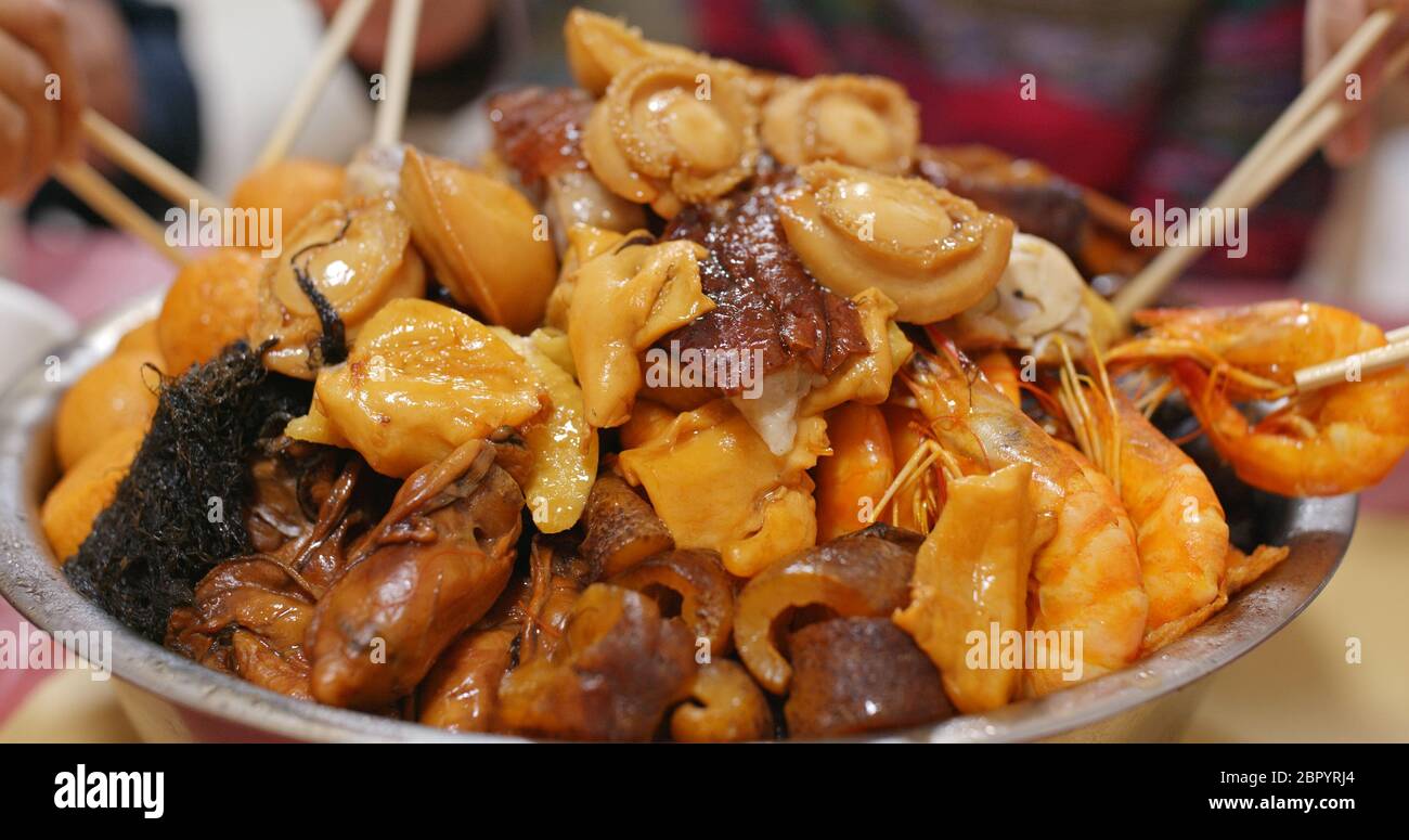Big chinese family hi-res stock photography and images - Alamy