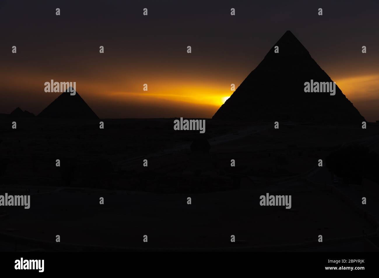 Egyptian pyramids silhouettes hi-res stock photography and images - Alamy