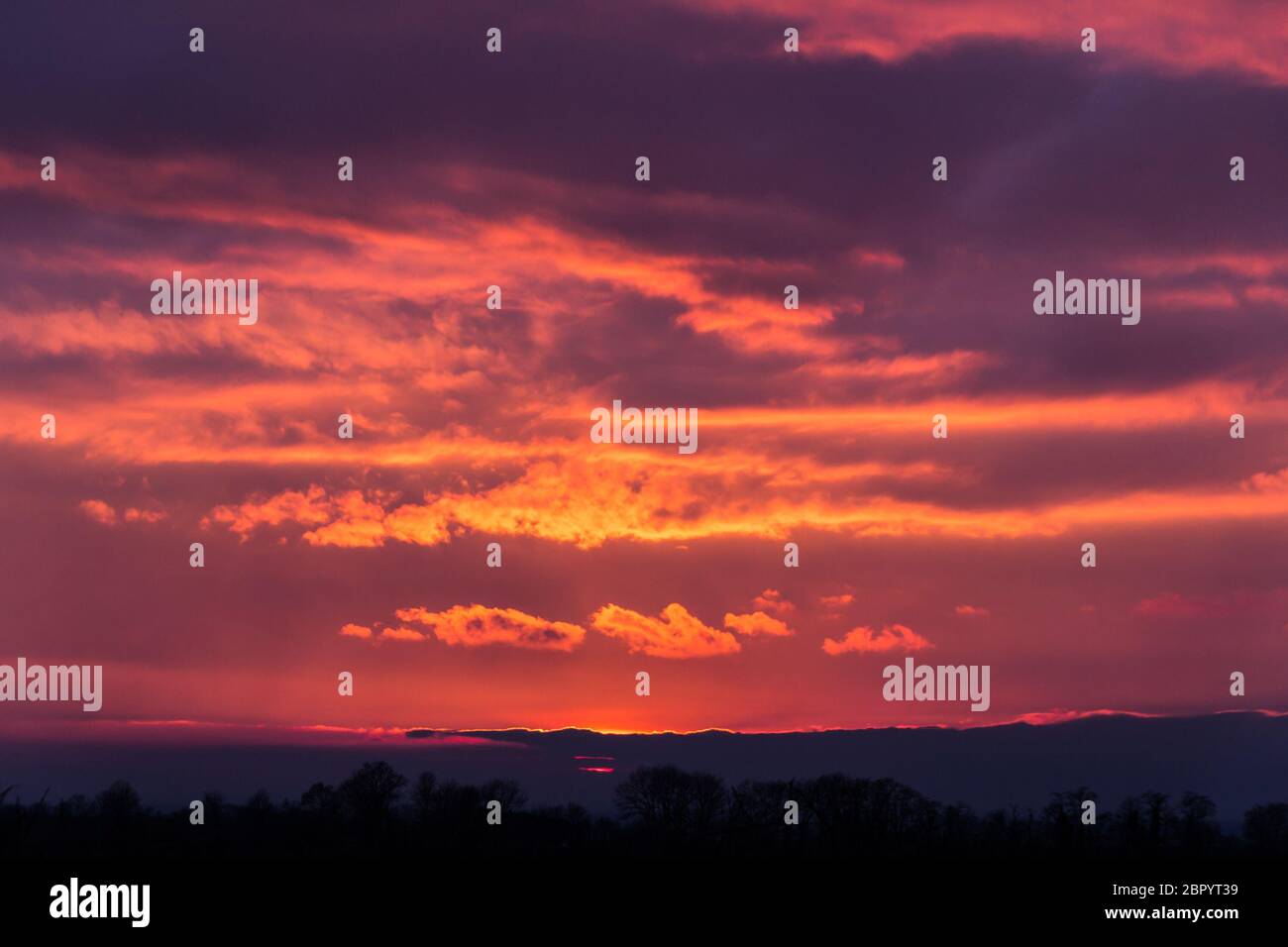 Montagne tombante hi-res stock photography and images - Alamy