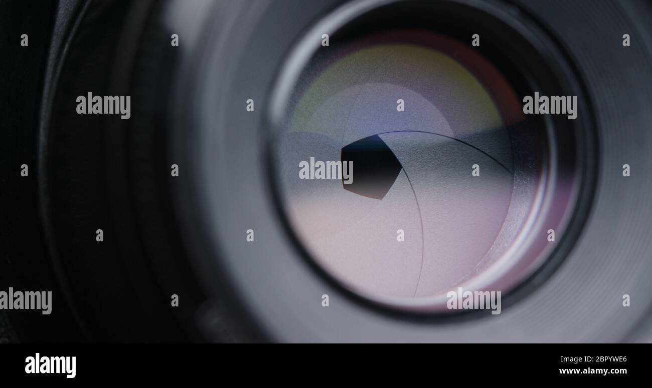 Changing camera lens hi-res stock photography and images - Alamy