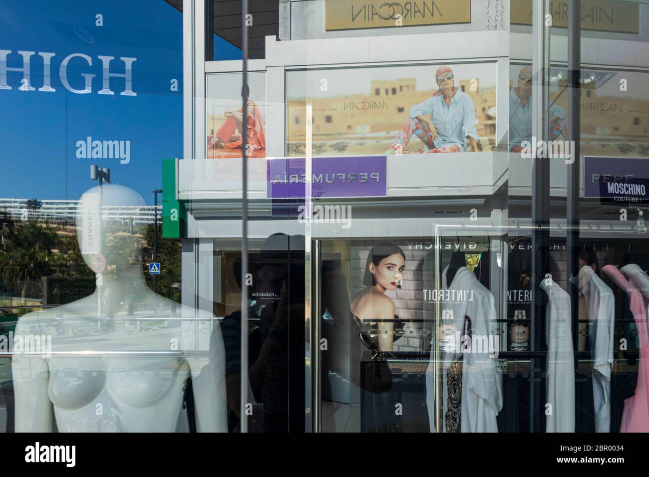 Mannequins commercial ads hi-res stock photography and images - Alamy