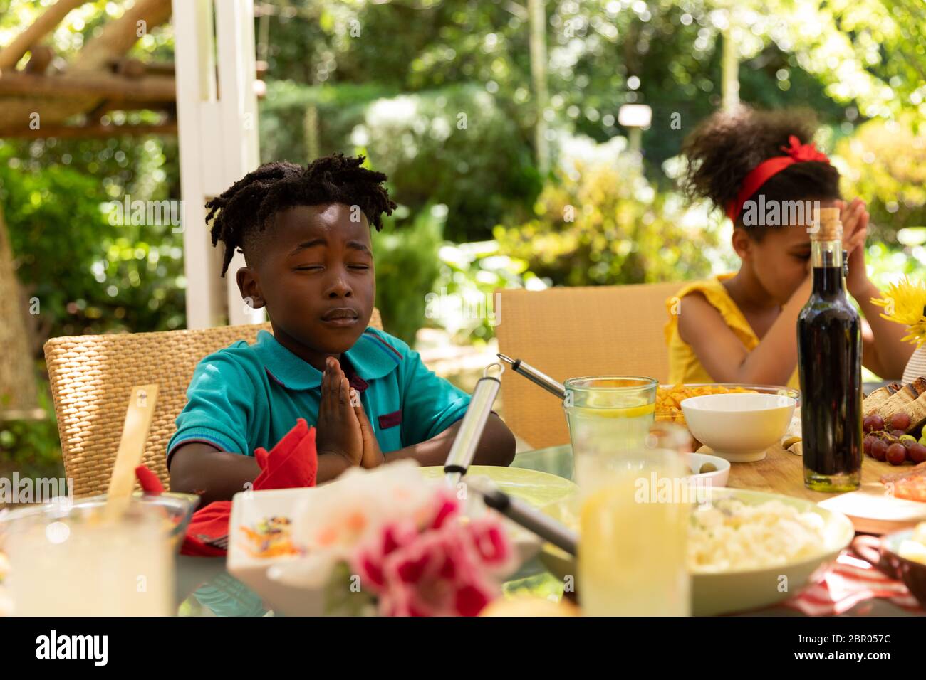 Unity table hi-res stock photography and images - Alamy