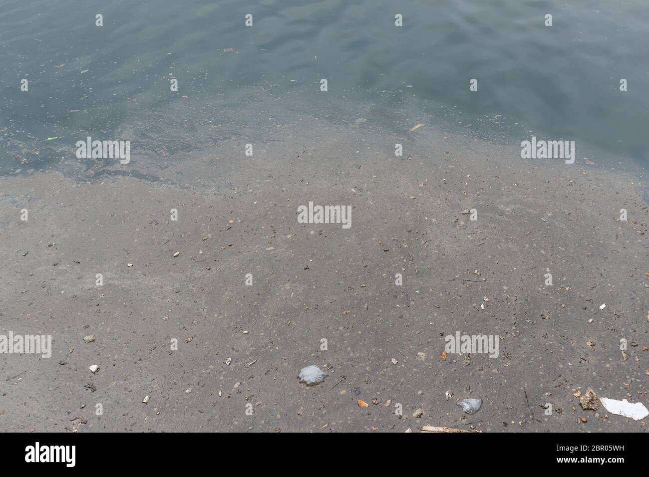 Water pollution in the sea Stock Photo - Alamy