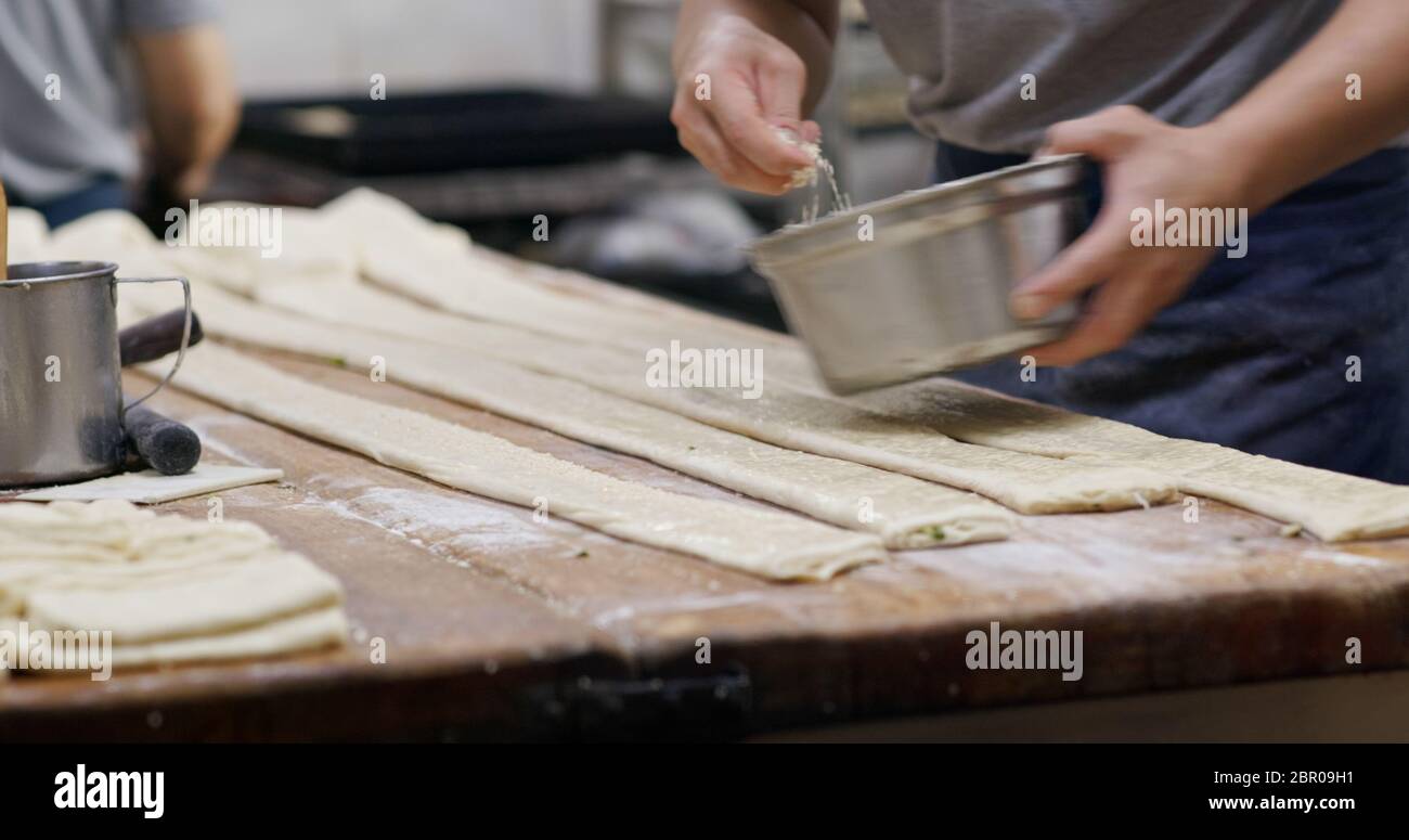 Chef master making chinese bread Stock Photo - Alamy