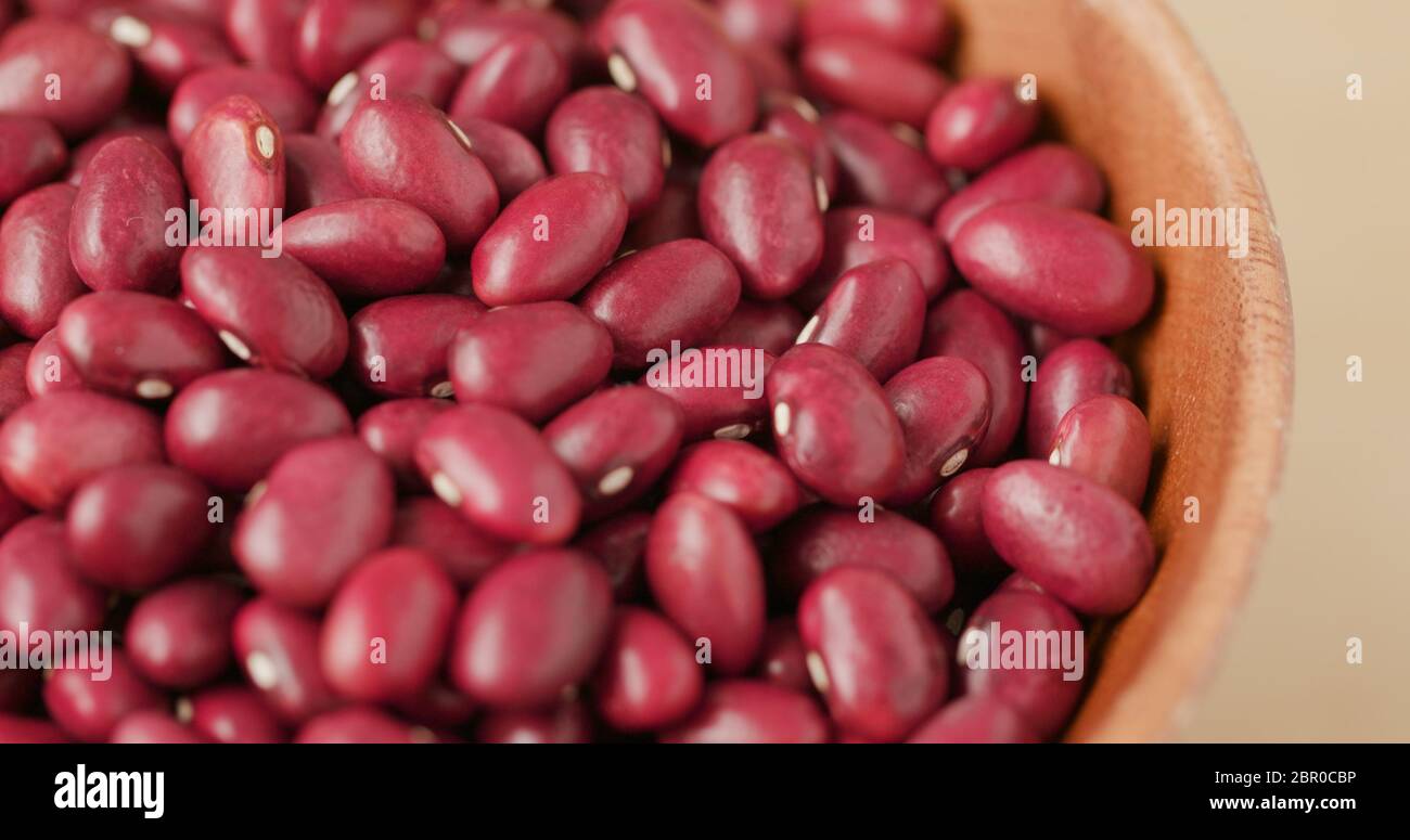Red mung bean in wooden bowl Stock Photo - Alamy
