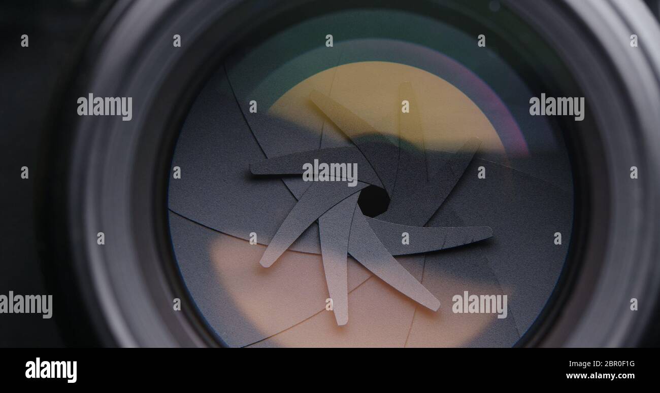 Changing camera lens hi-res stock photography and images - Alamy