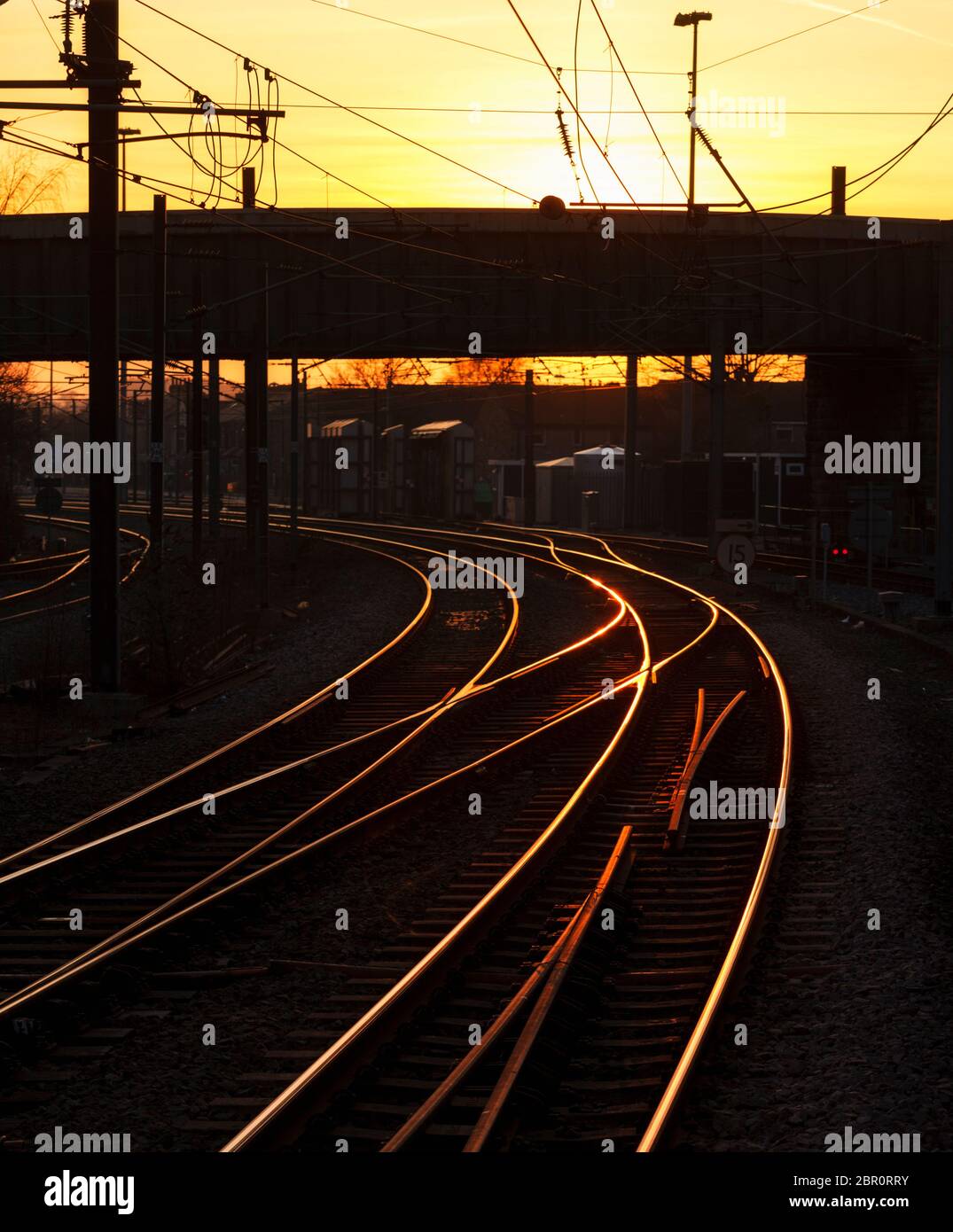 Curved railway line hi-res stock photography and images - Alamy