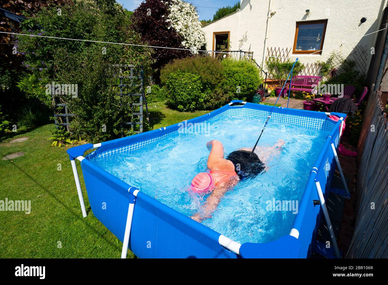 Limekilns, Scotland, UK. 20 May 2020. Fiona Philp (59) from Limekilns ...