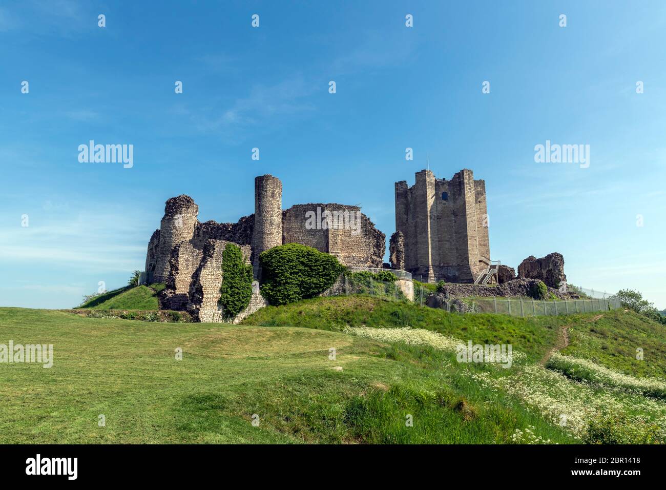 Conisbrough castle doncaster hi-res stock photography and images - Alamy