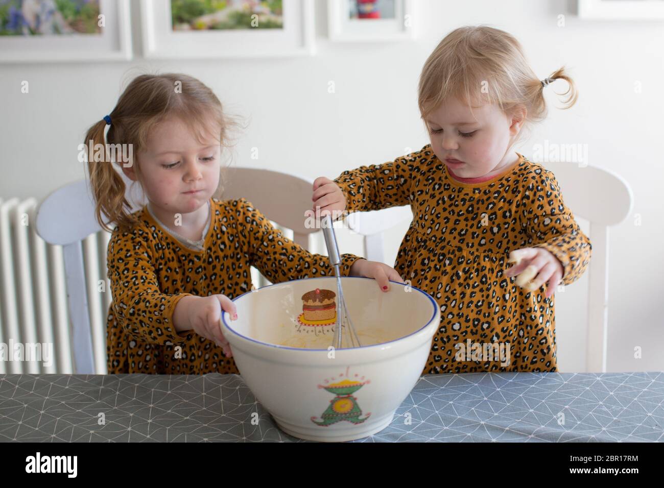 Unsupervised children hi-res stock photography and images - Alamy