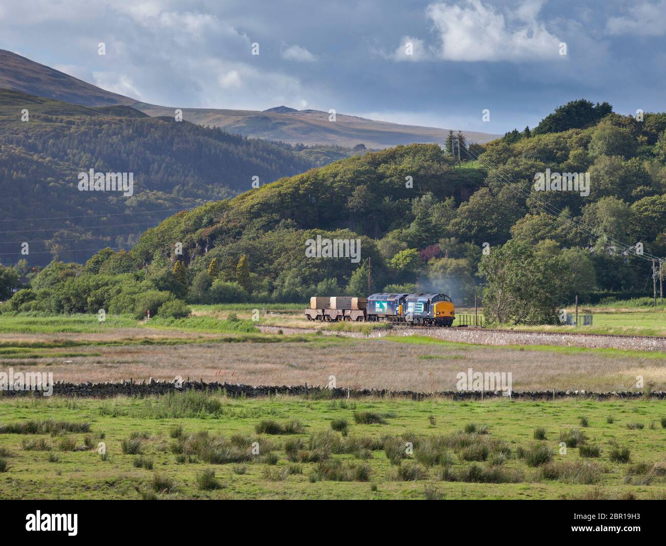 Direct rail Services class 37 + class 57 locomotives passing Foxfeld ...