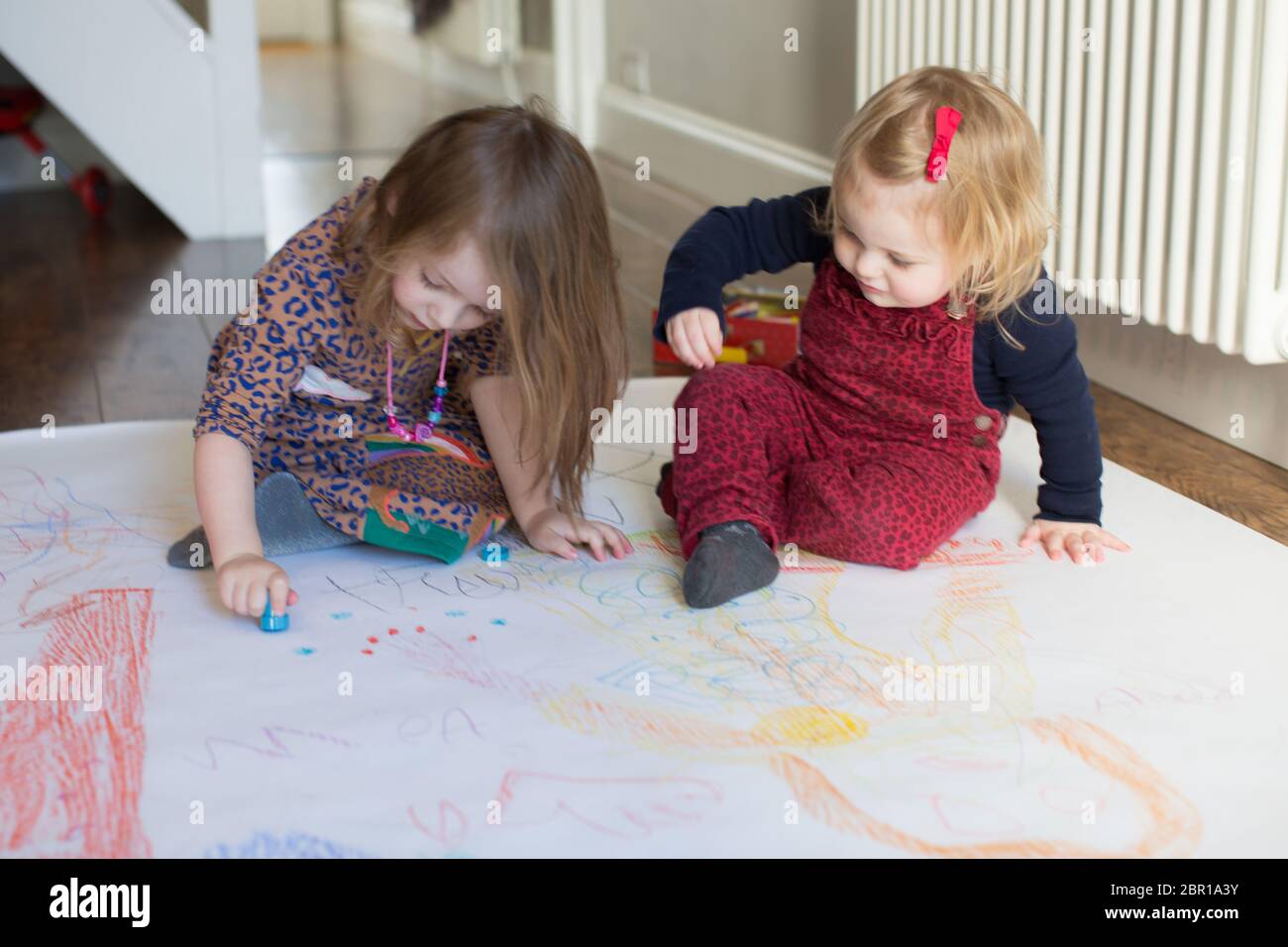 Children colouring hi-res stock photography and images - Alamy