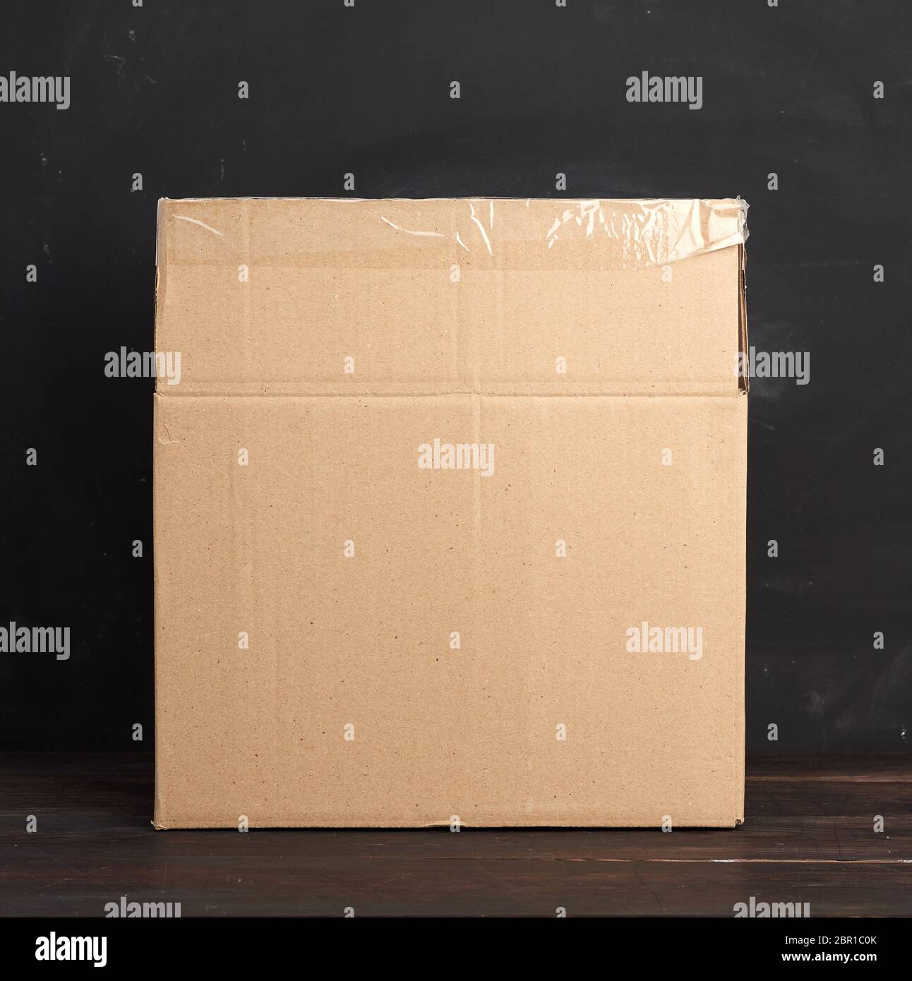 Corrugated side shipping container hi-res stock photography and images ...