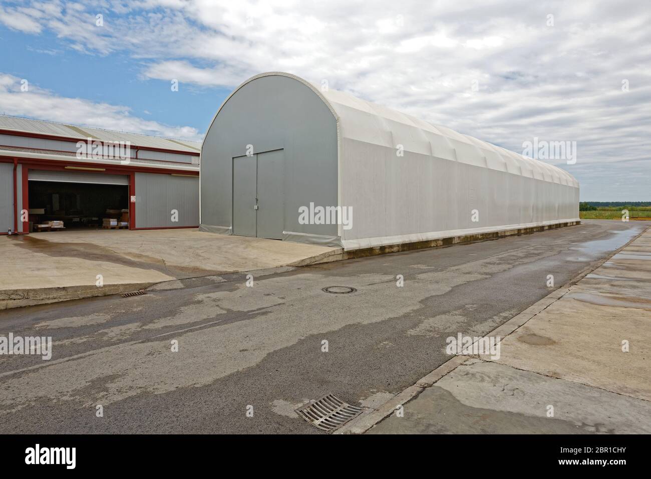 Portable Long Warehouse Building Structure for Temporary Storage ...