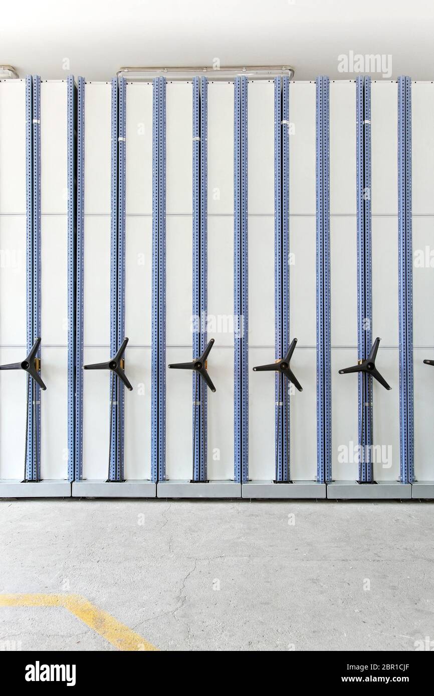 Racking system hi-res stock photography and images - Alamy