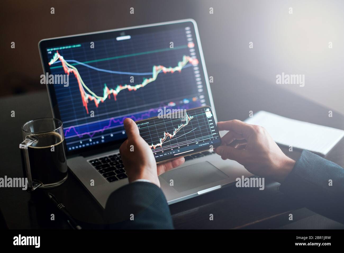 investment stockbroker stock market analysis. Financial investment app ...