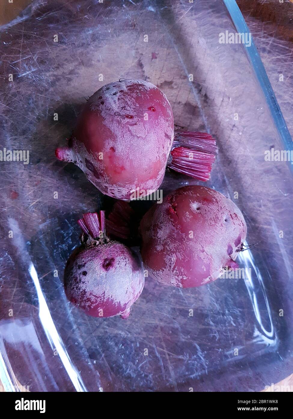 Fresh boiled beetroot cooling on kitchen work surface Stock Photo - Alamy