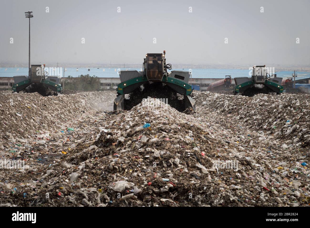 Tehran garbage disposal center hi-res stock photography and images - Alamy