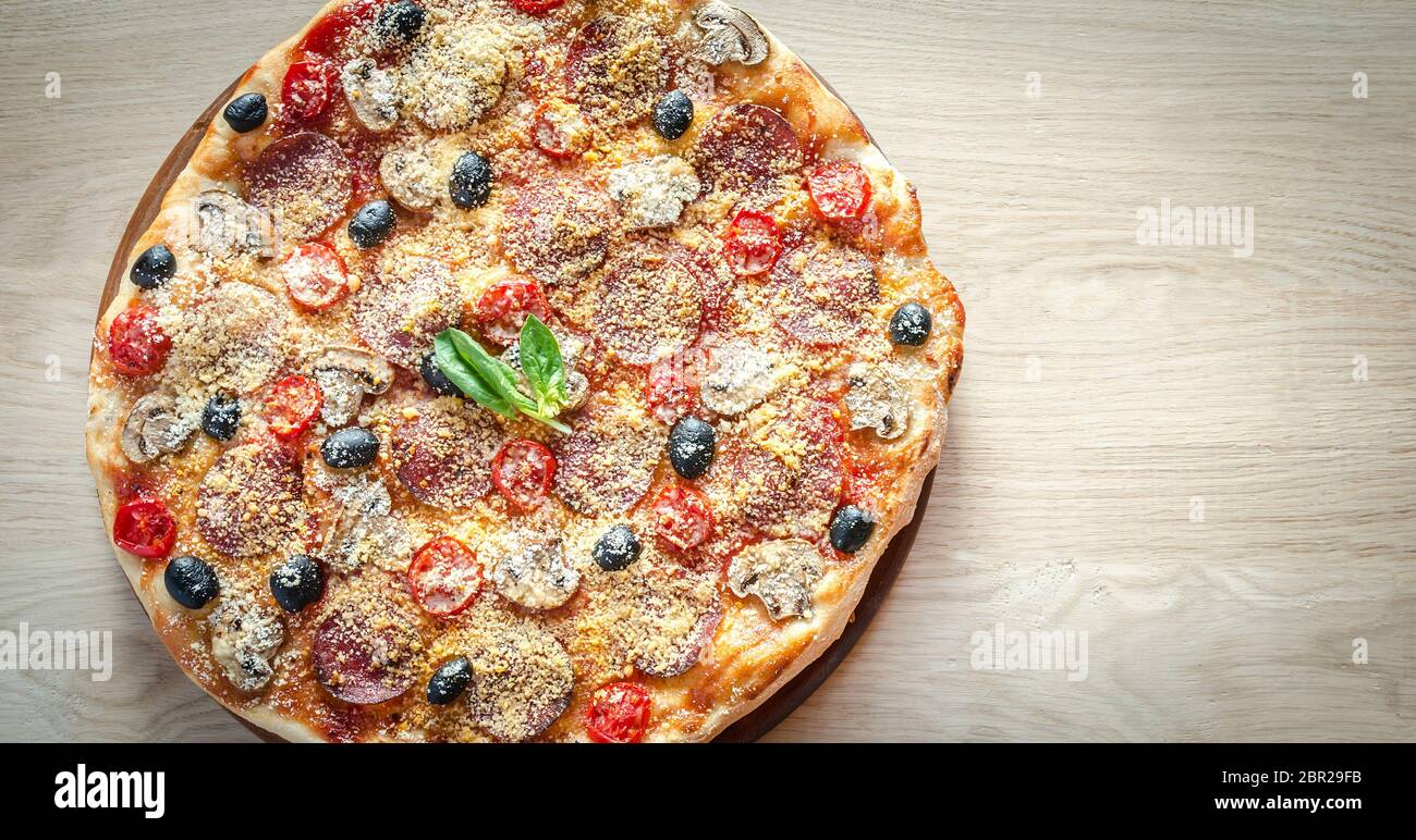 Homemade Regina pizza Stock Photo - Alamy
