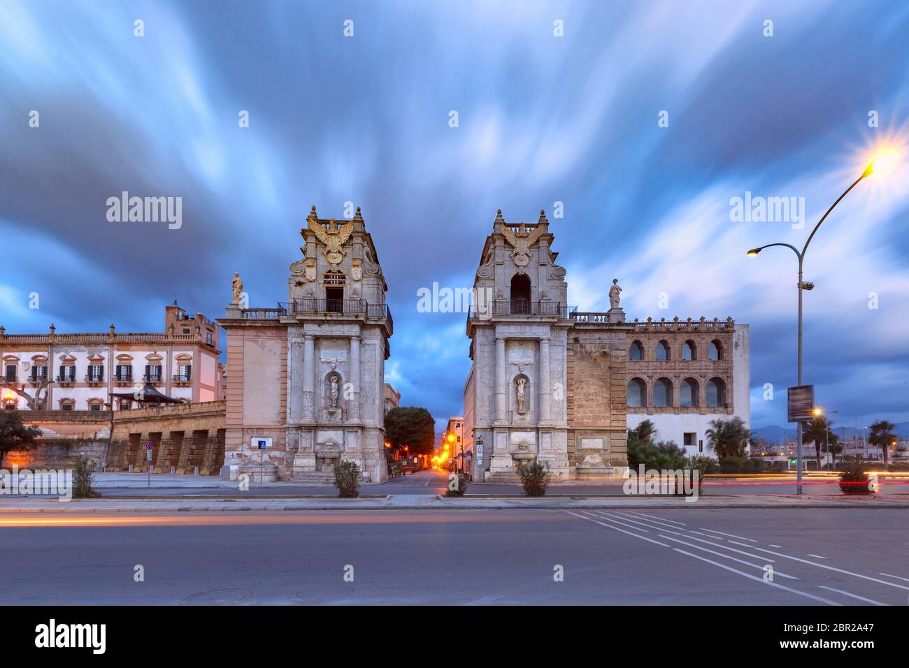 Monumental main gate hi-res stock photography and images - Alamy