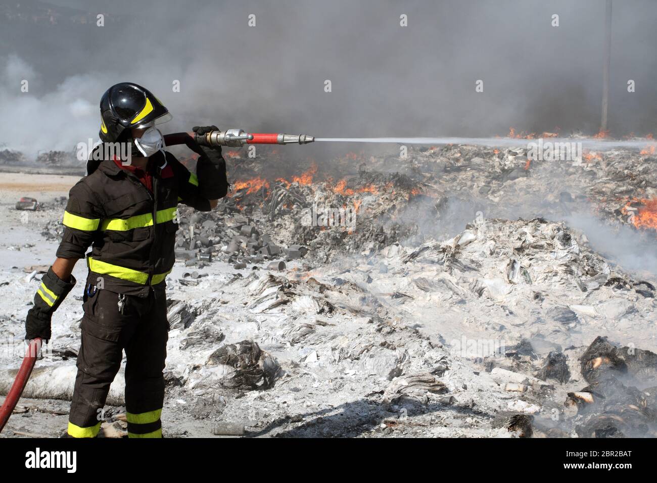 Dangerous smoke hi-res stock photography and images - Alamy