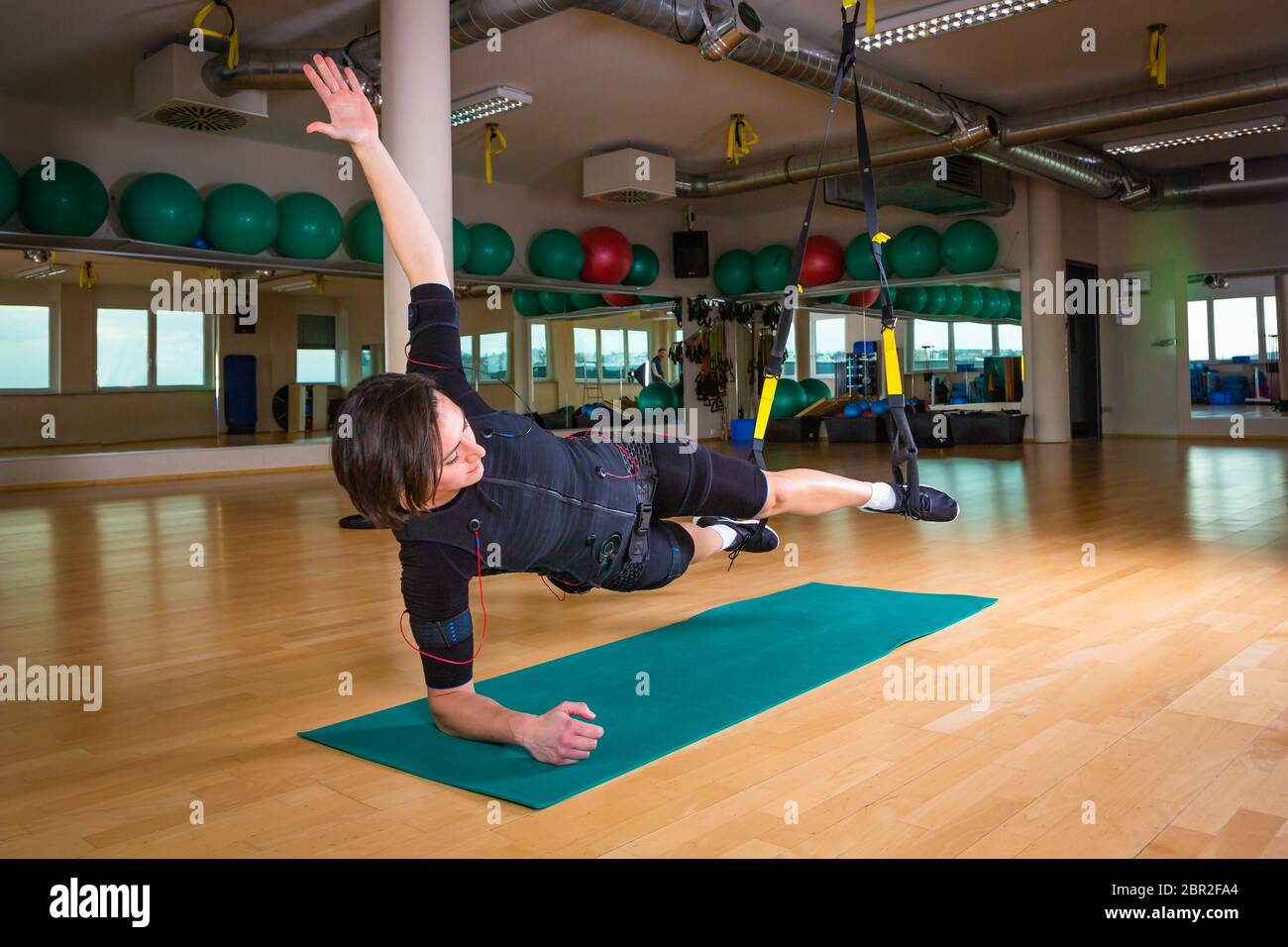 Young woman in gym suit hi-res stock photography and images - Alamy
