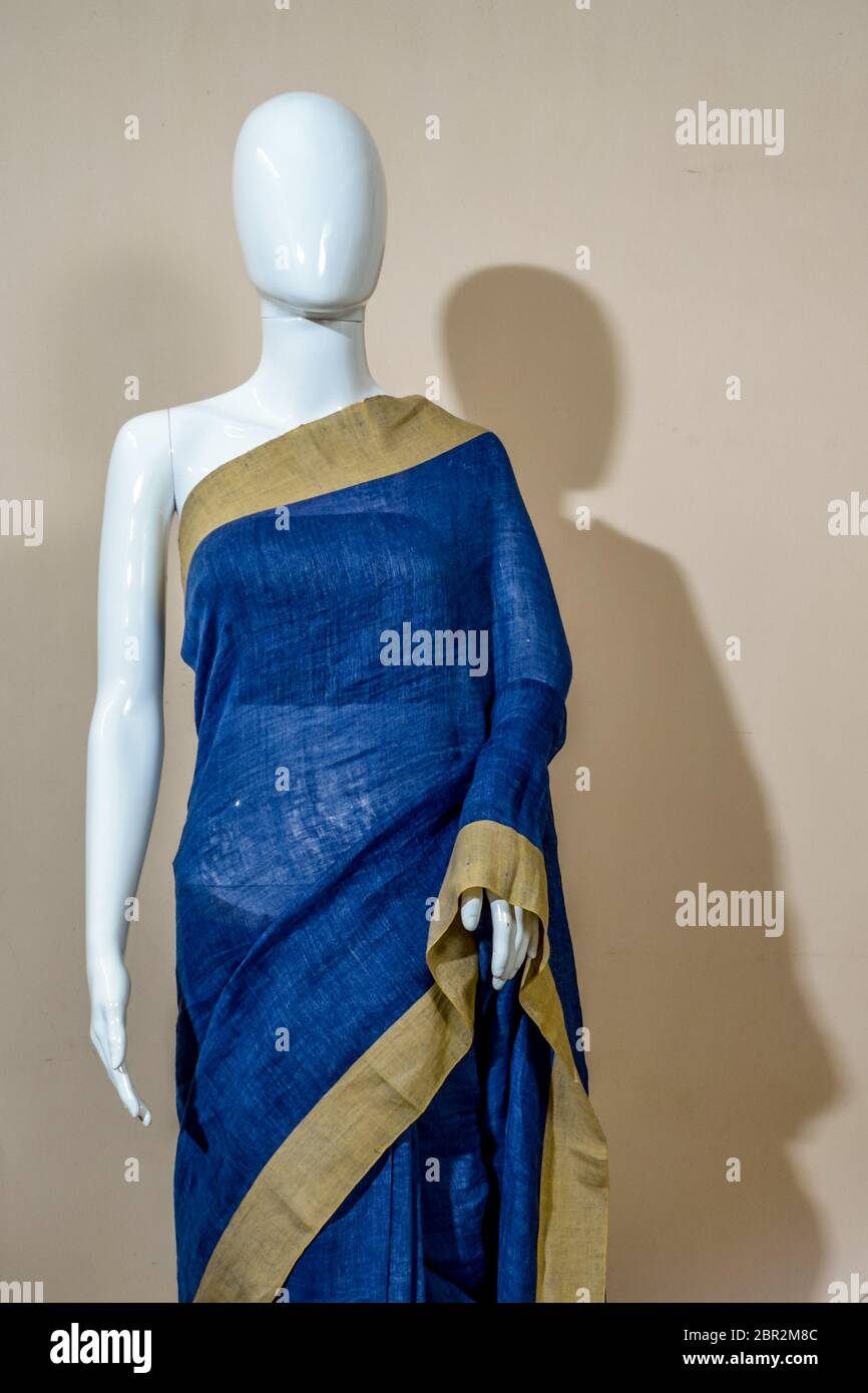 Saree model with background hi-res stock photography and images - Alamy