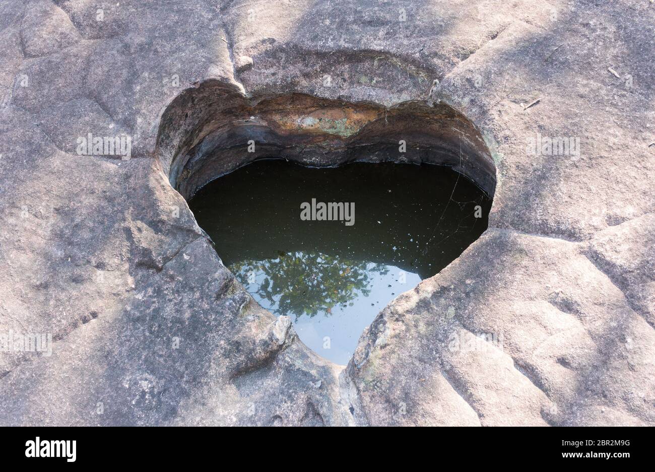 Heart shape pond hi-res stock photography and images - Alamy