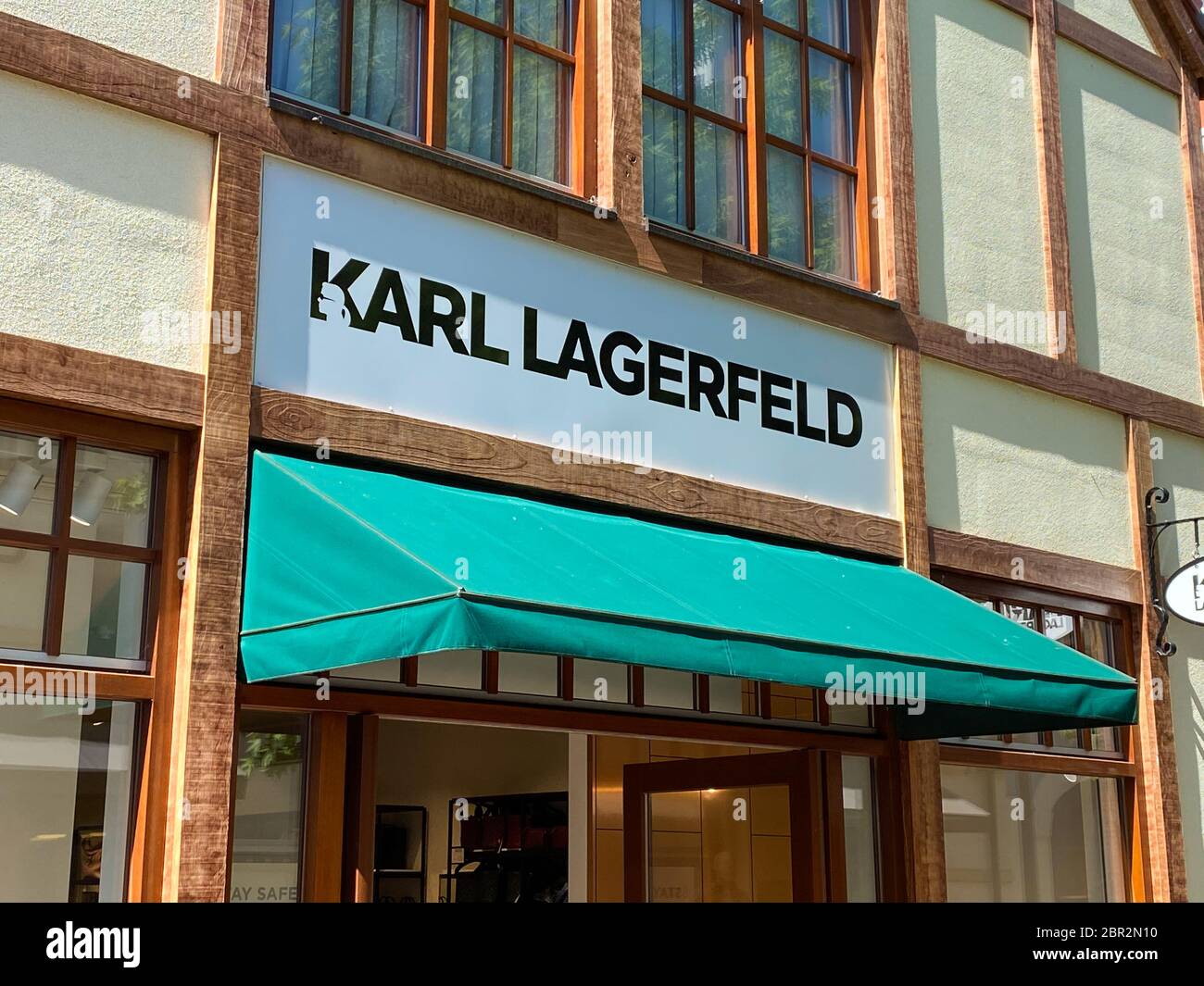 Karl lagerfeld logo hi-res stock photography and images - Alamy