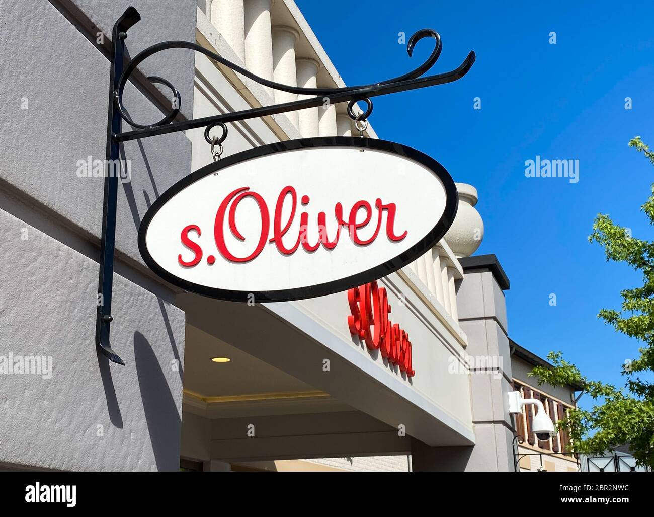 S oliver logo hi-res stock photography and images - Alamy