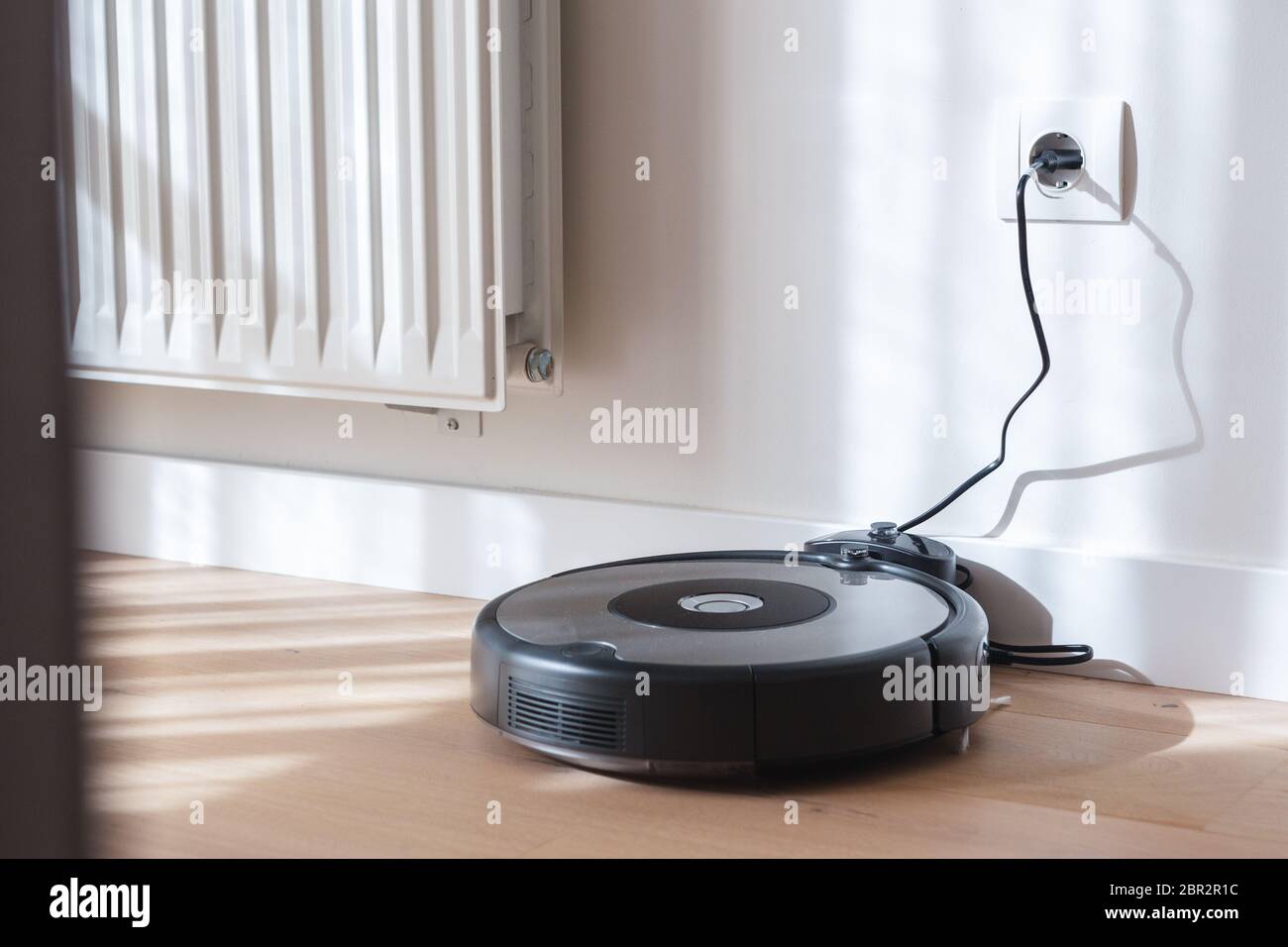 Automatic charging hi-res stock photography and images - Alamy