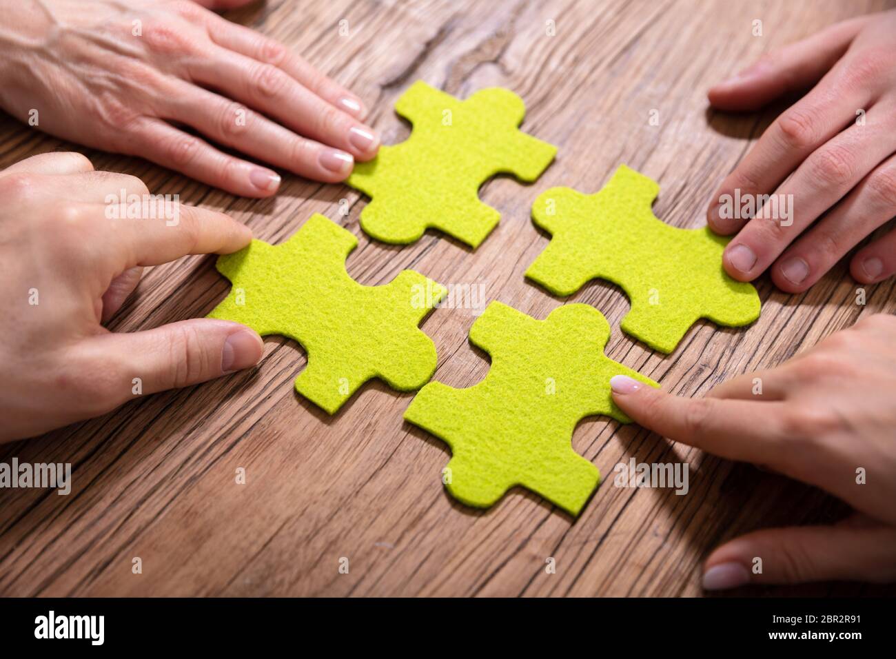 Green jigsaw hi-res stock photography and images - Alamy