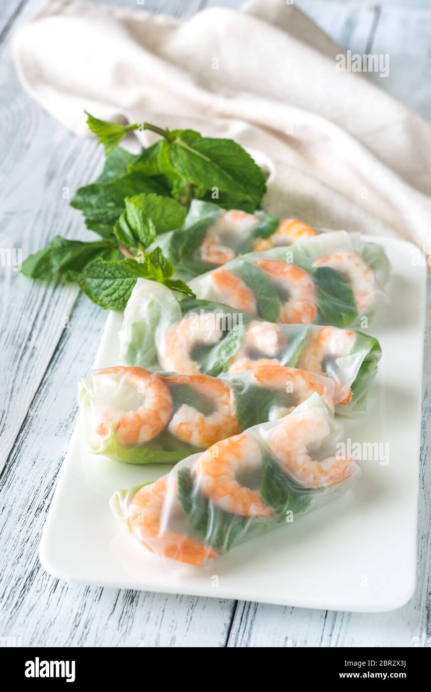 Shrimp rice paper rolls Stock Photo - Alamy