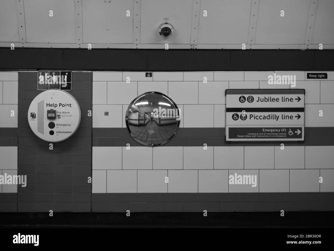 Underground metro subway system station Black and White Stock Photos ...