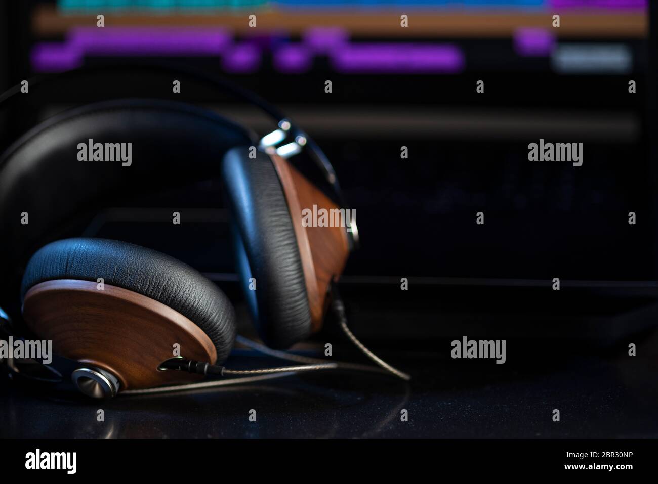 Live stream listening hi-res stock photography and images - Alamy