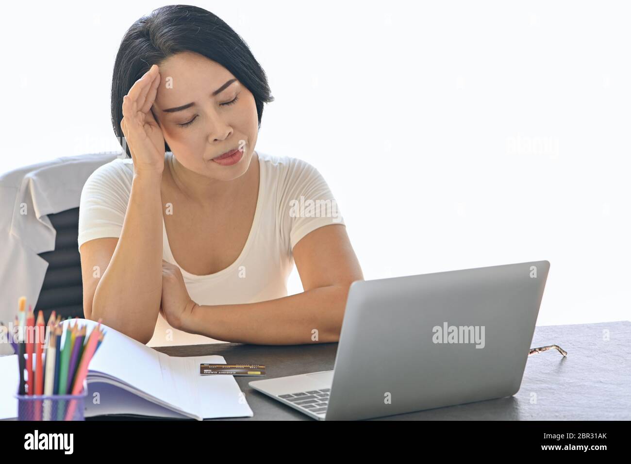 Hand in front of forehead hi-res stock photography and images - Alamy