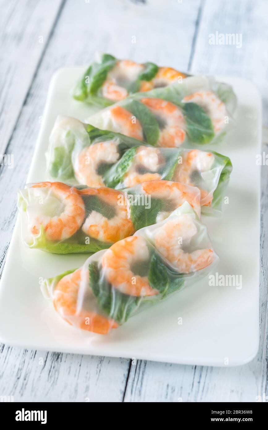 Shrimp rice paper rolls Stock Photo - Alamy