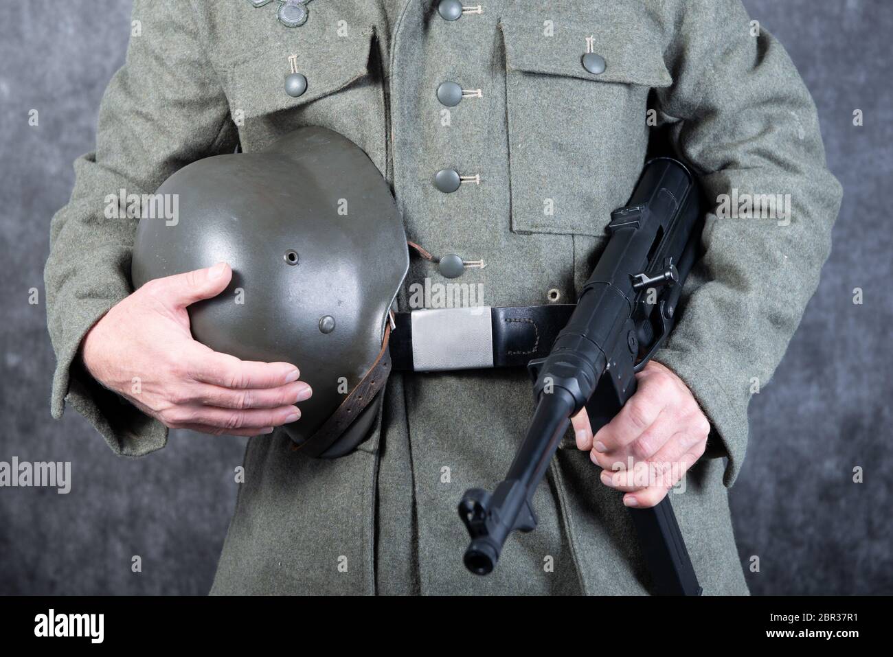Second world war German soldier with a machine gun and helmet Stock ...