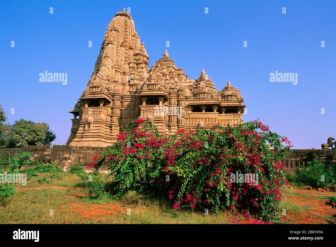 Kandariya mahadev hindu temple hi-res stock photography and images - Alamy
